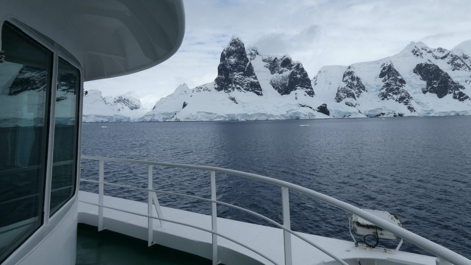 What's it like to sail on the Hondius ship? - Swoop Antarctica Blog