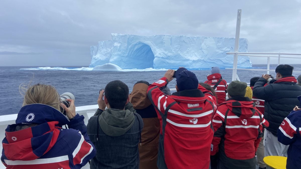 What is the Best Month to Cross the Drake Passage? - Swoop Antarctica Blog